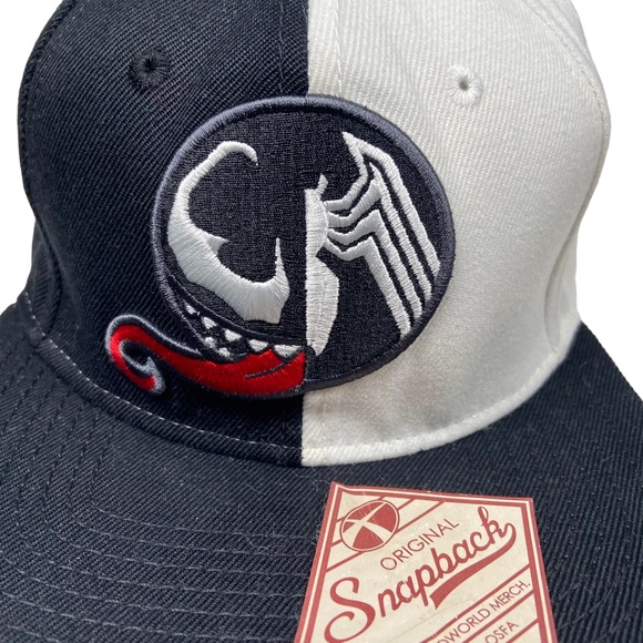 Bioworld | Accessories | Venom Spiderman Symbiote Cotton Wool Snapback ...